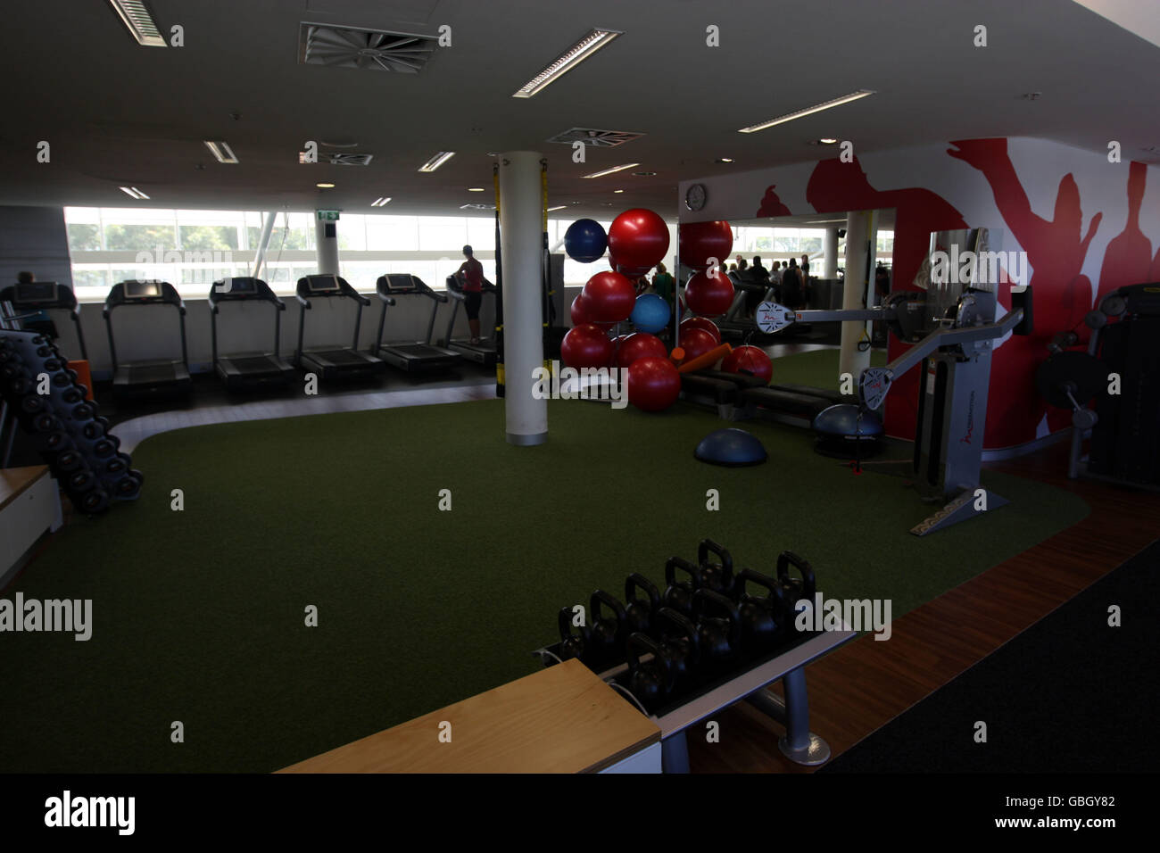 Inside virgin active gym in sydney hi-res stock photography and images ...