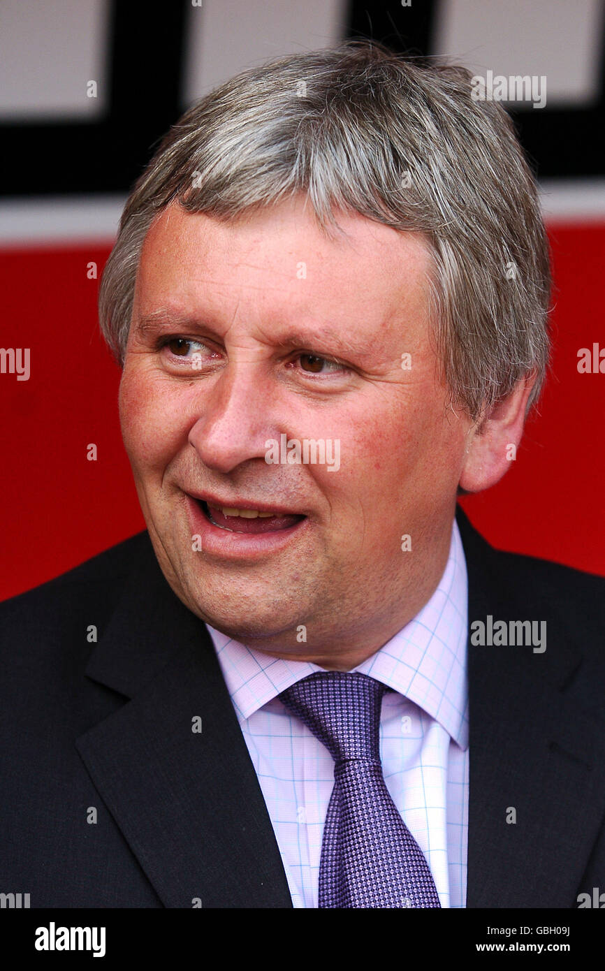 Southamptons manager paul sturrock hi-res stock photography and images ...