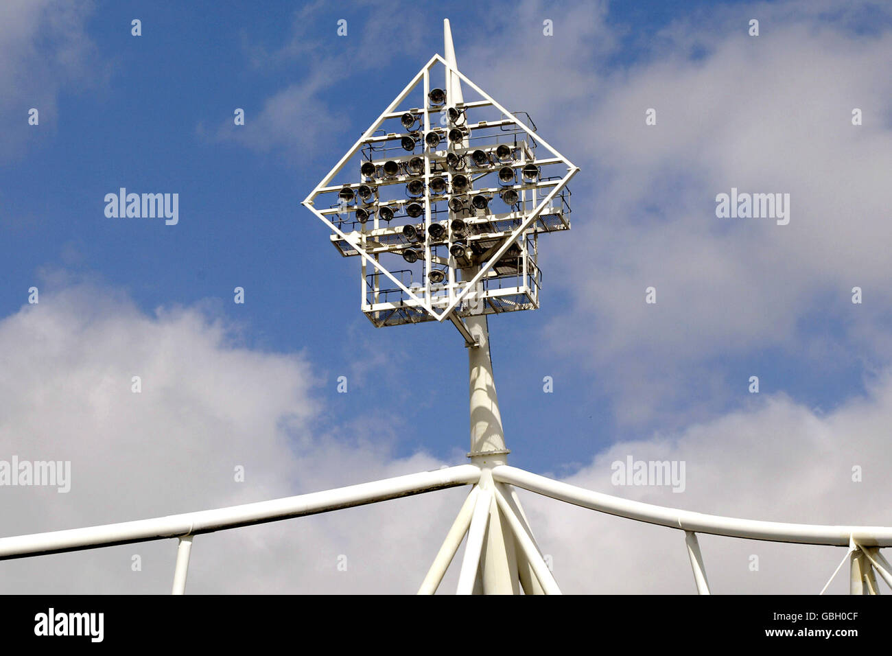 Soccer - FA Barclaycard Premiership - Bolton Wanderers v Fulham. Flood ...