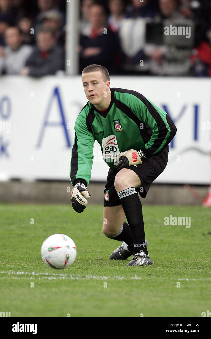 Wrexhams goalkeeper michael ingham hi-res stock photography and images ...