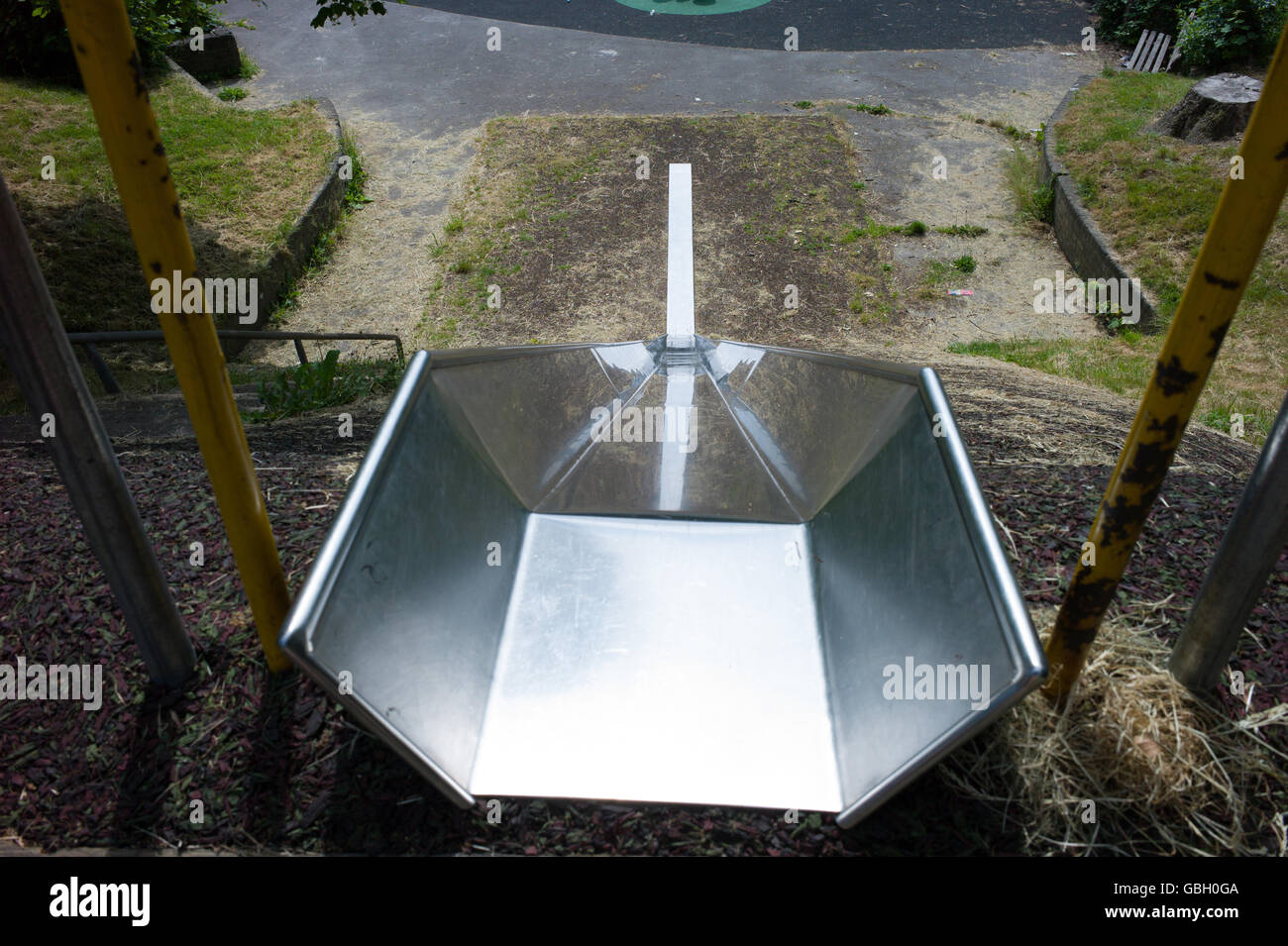 Steep slide hi-res stock photography and images - Alamy