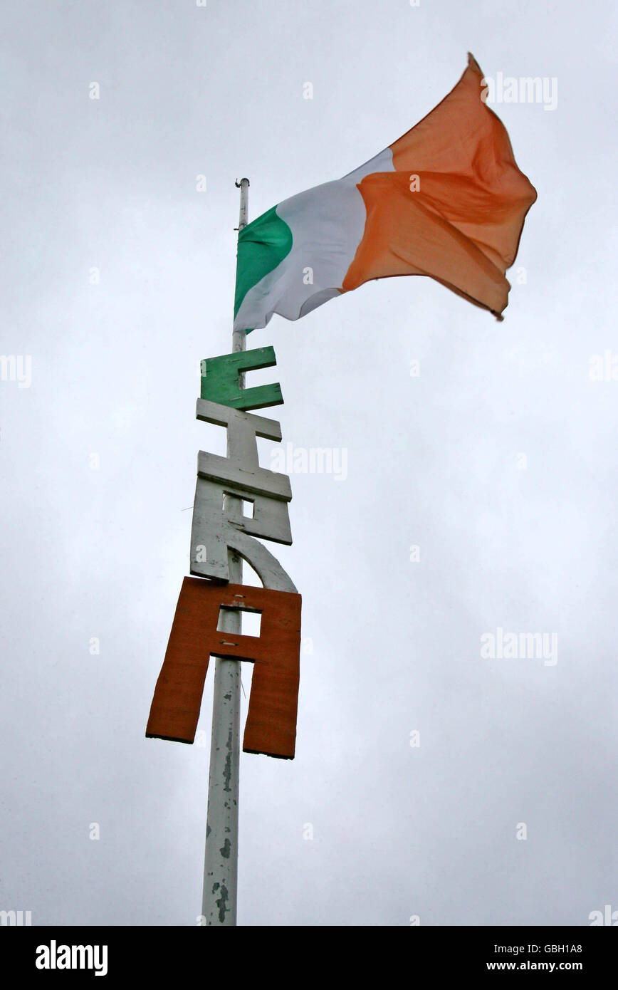 A continuity ira sign seen near scene in craigavon hi-res stock ...