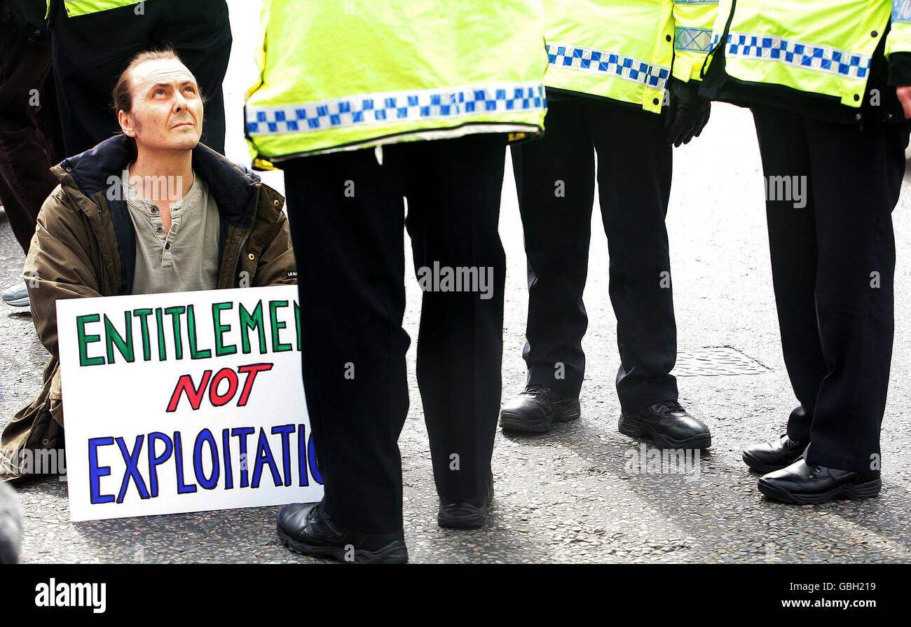 Disabled protests hi-res stock photography and images - Alamy