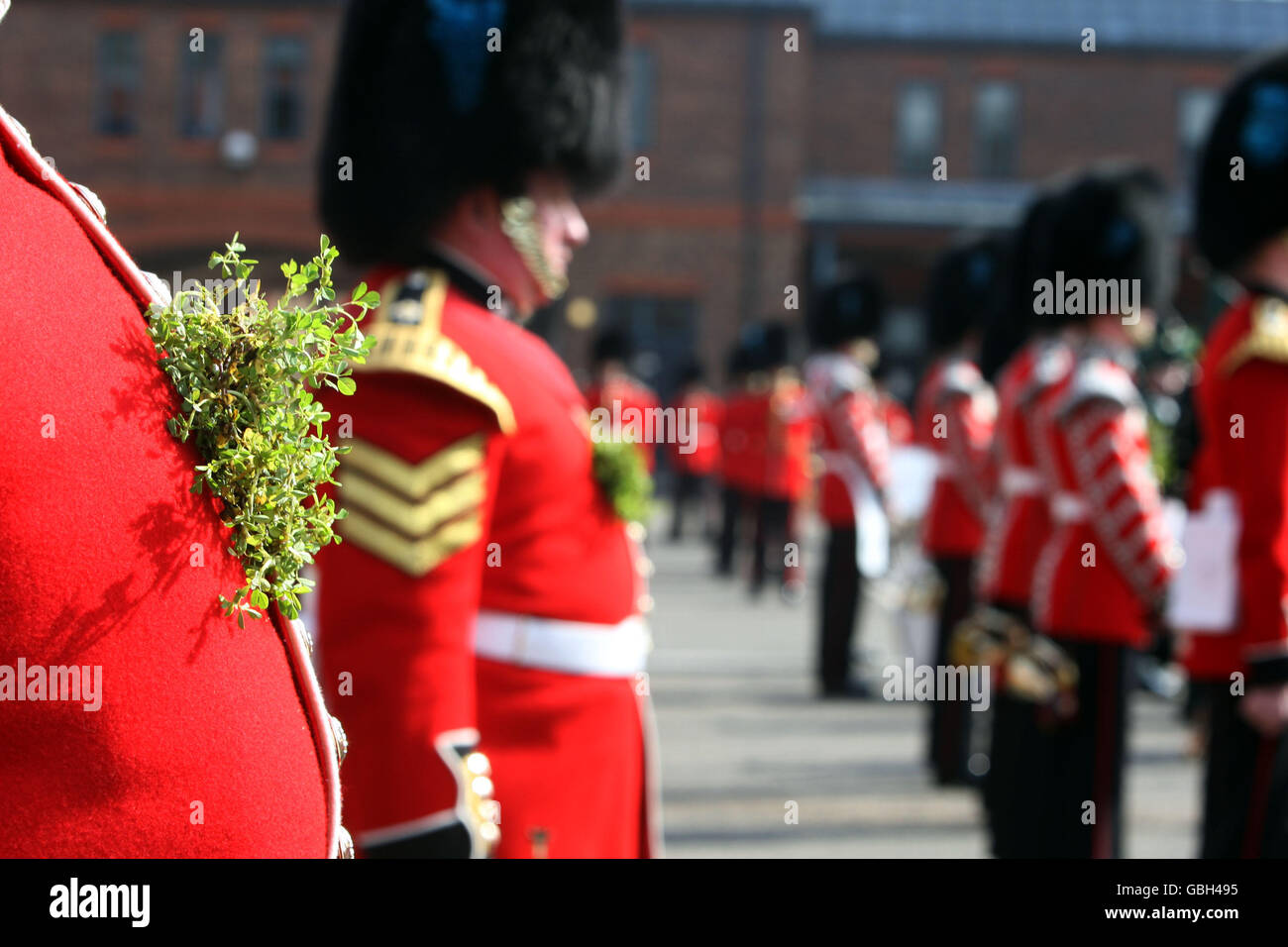 Irish guards red uniform hi-res stock photography and images - Alamy