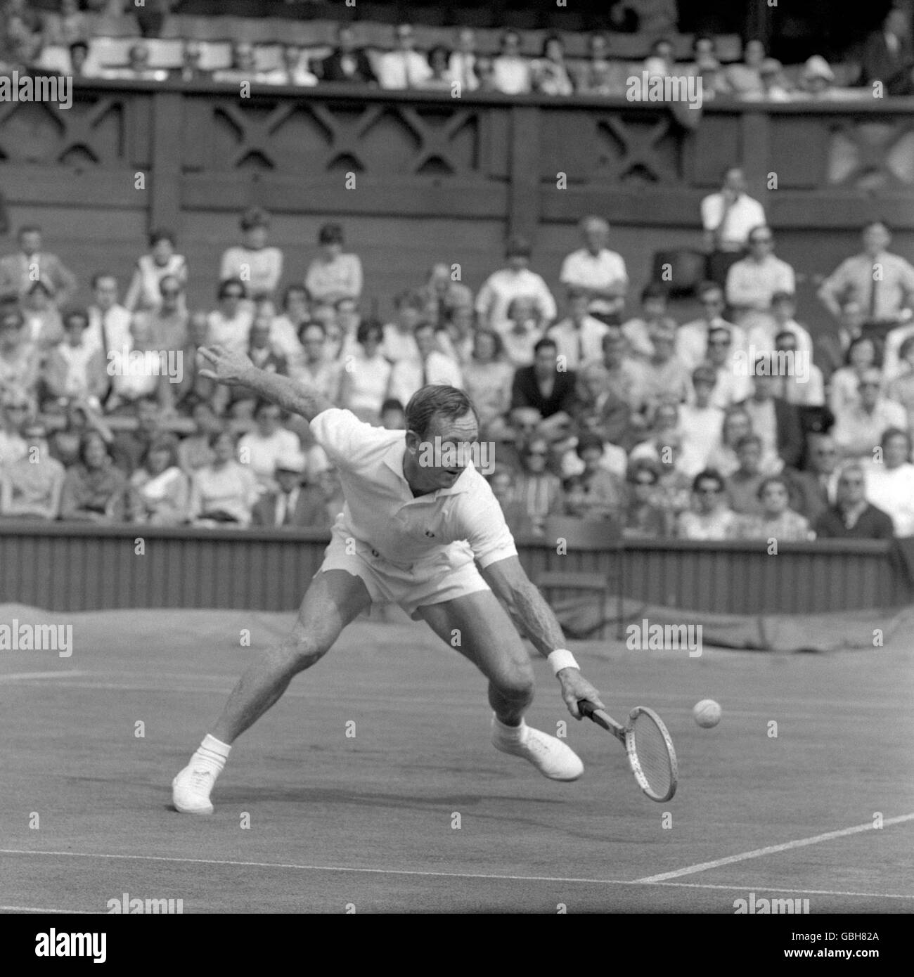 Rod laver v fred stolle hi-res stock photography and images - Alamy