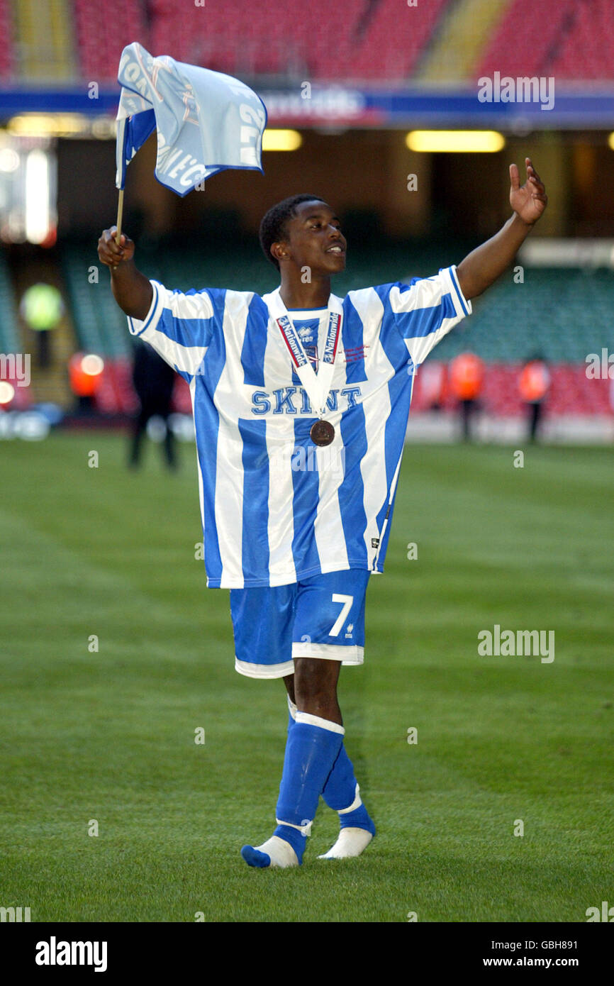 Brighton hove albion fans division hi-res stock photography and images ...