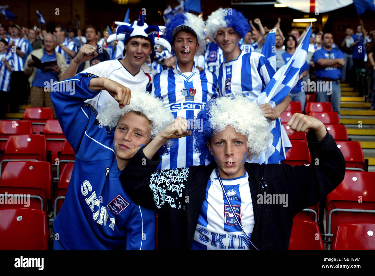 Brighton hove albion fans division hi-res stock photography and images ...