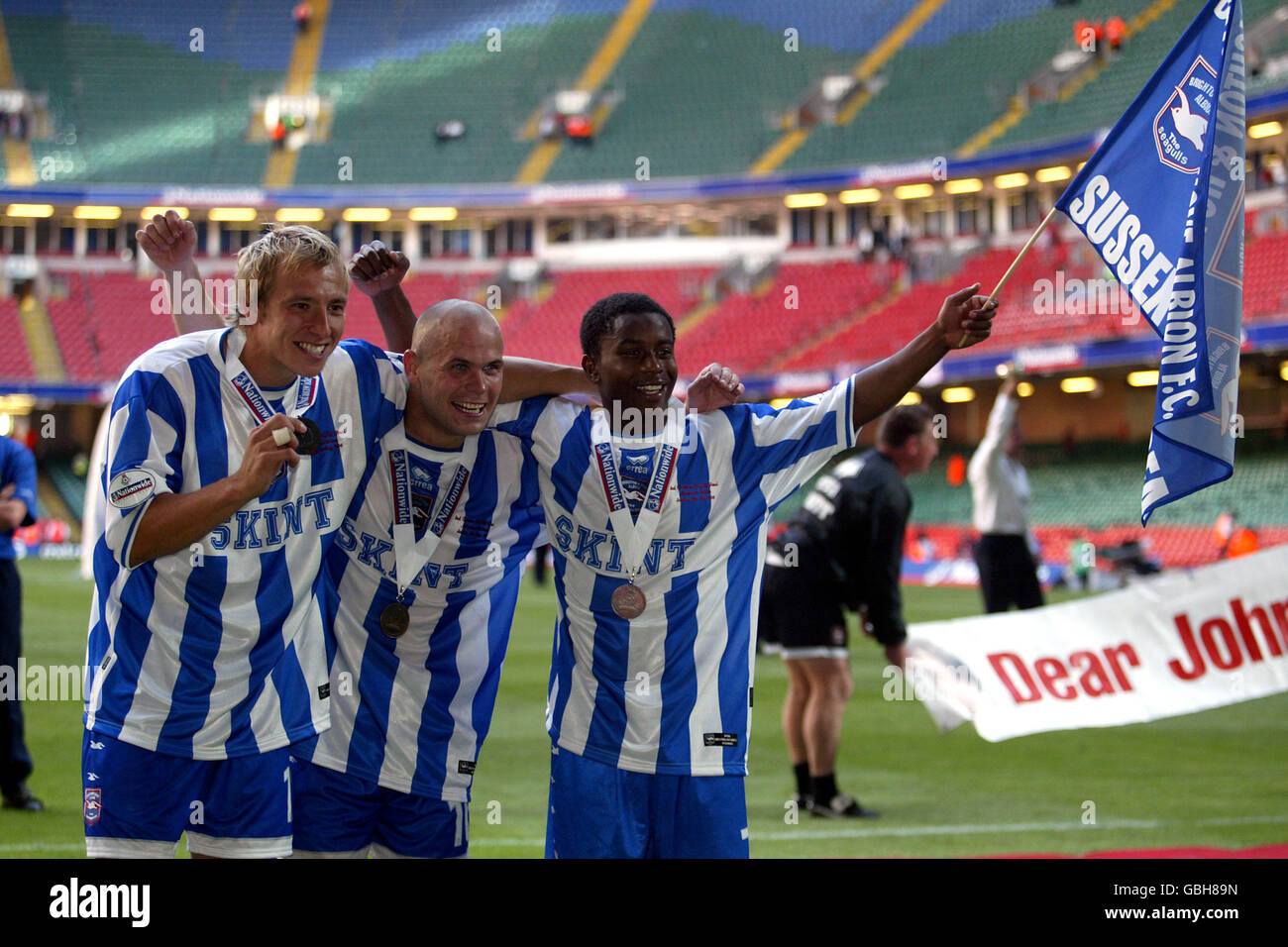 Charlie oatway and leon knight and celebrate victory hi-res stock ...
