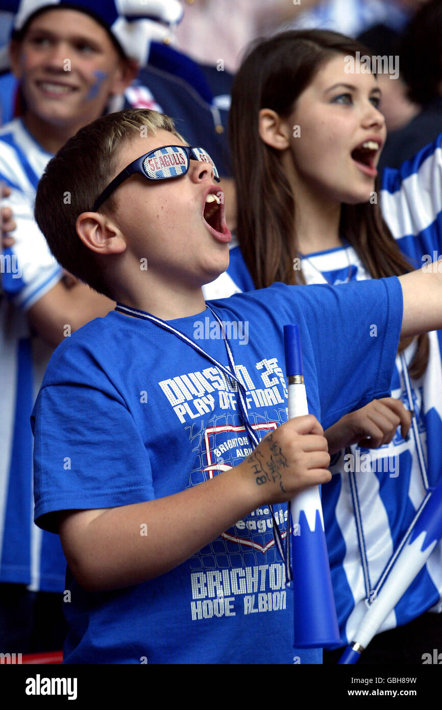 Brighton hove albion fans division hi-res stock photography and images ...