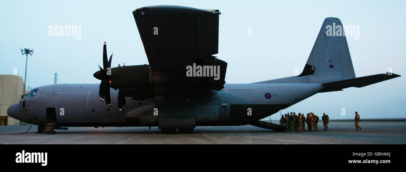 Basra international airport hi-res stock photography and images - Alamy