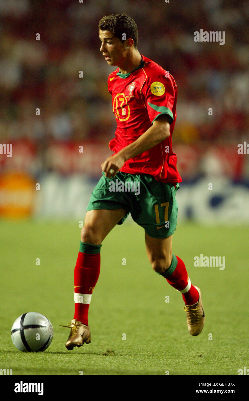 2004 ronaldo hi-res stock photography and images - Alamy