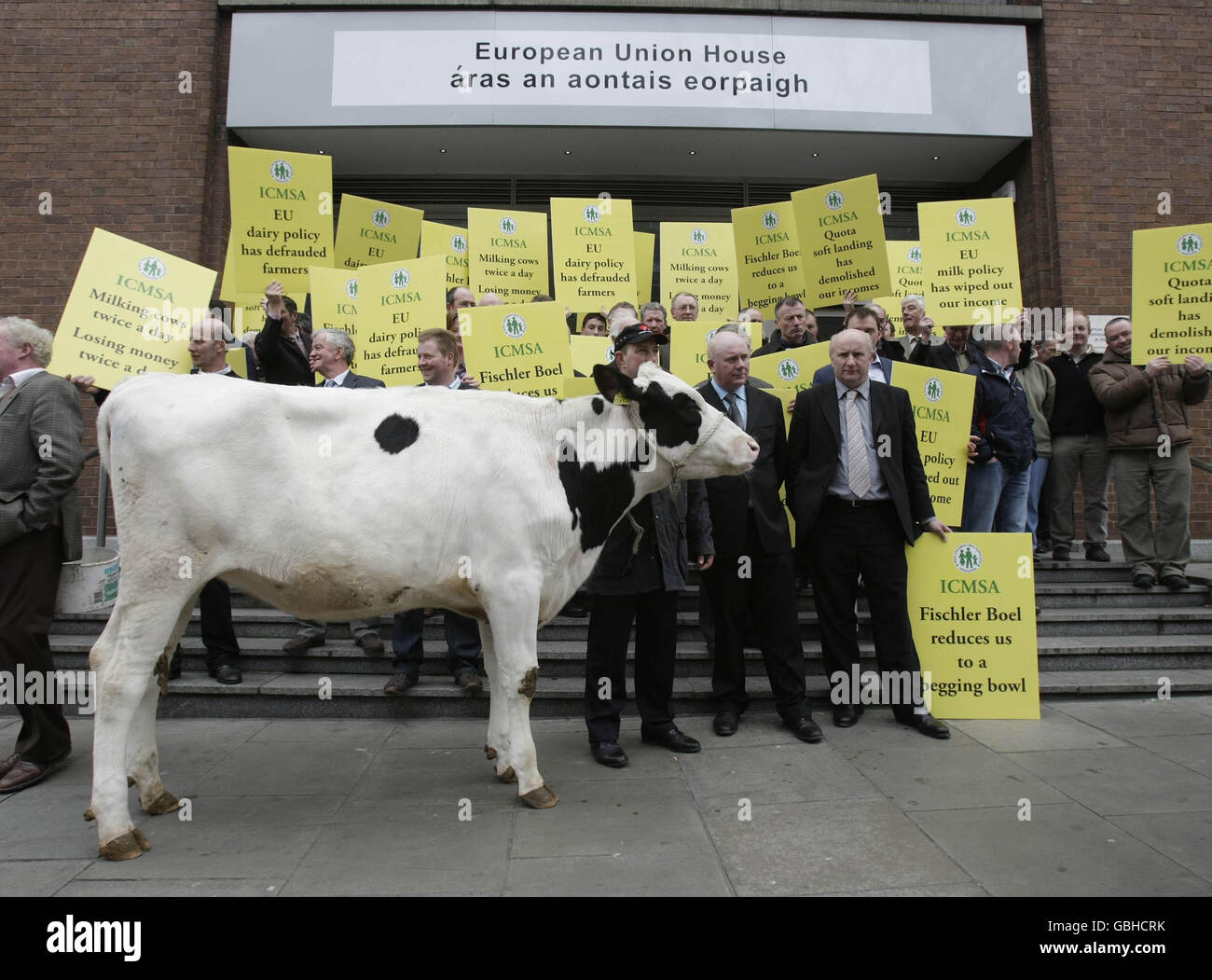 Farmers protest at EU dairy policies Stock Photo - Alamy