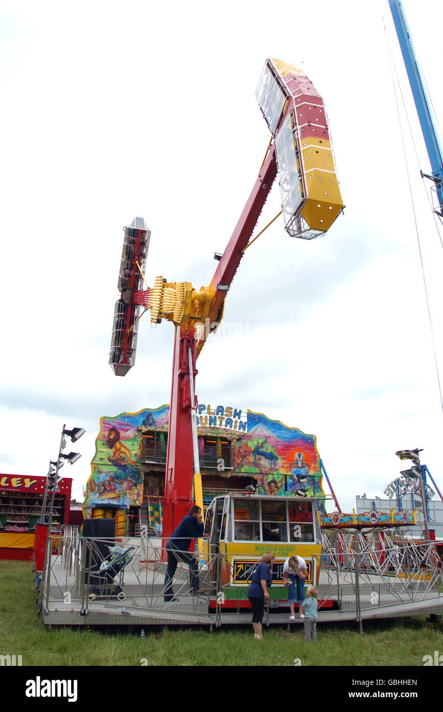 Epsom downs fun fair hi-res stock photography and images - Alamy