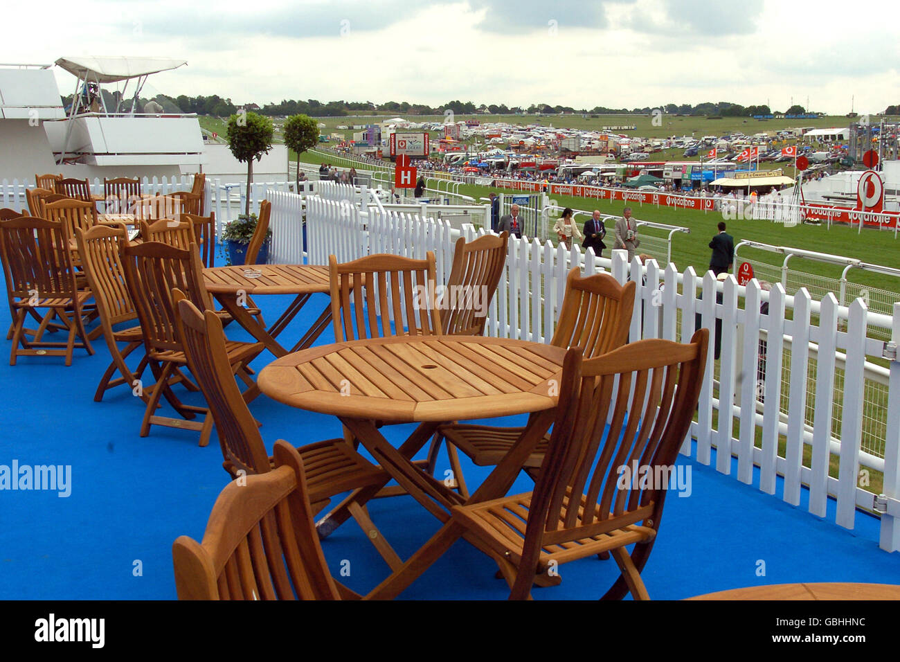 Oaks day races hi-res stock photography and images - Alamy