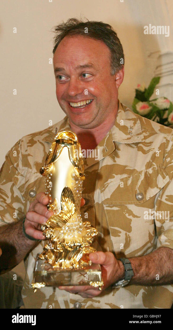 Major general andy salmon hi-res stock photography and images - Alamy