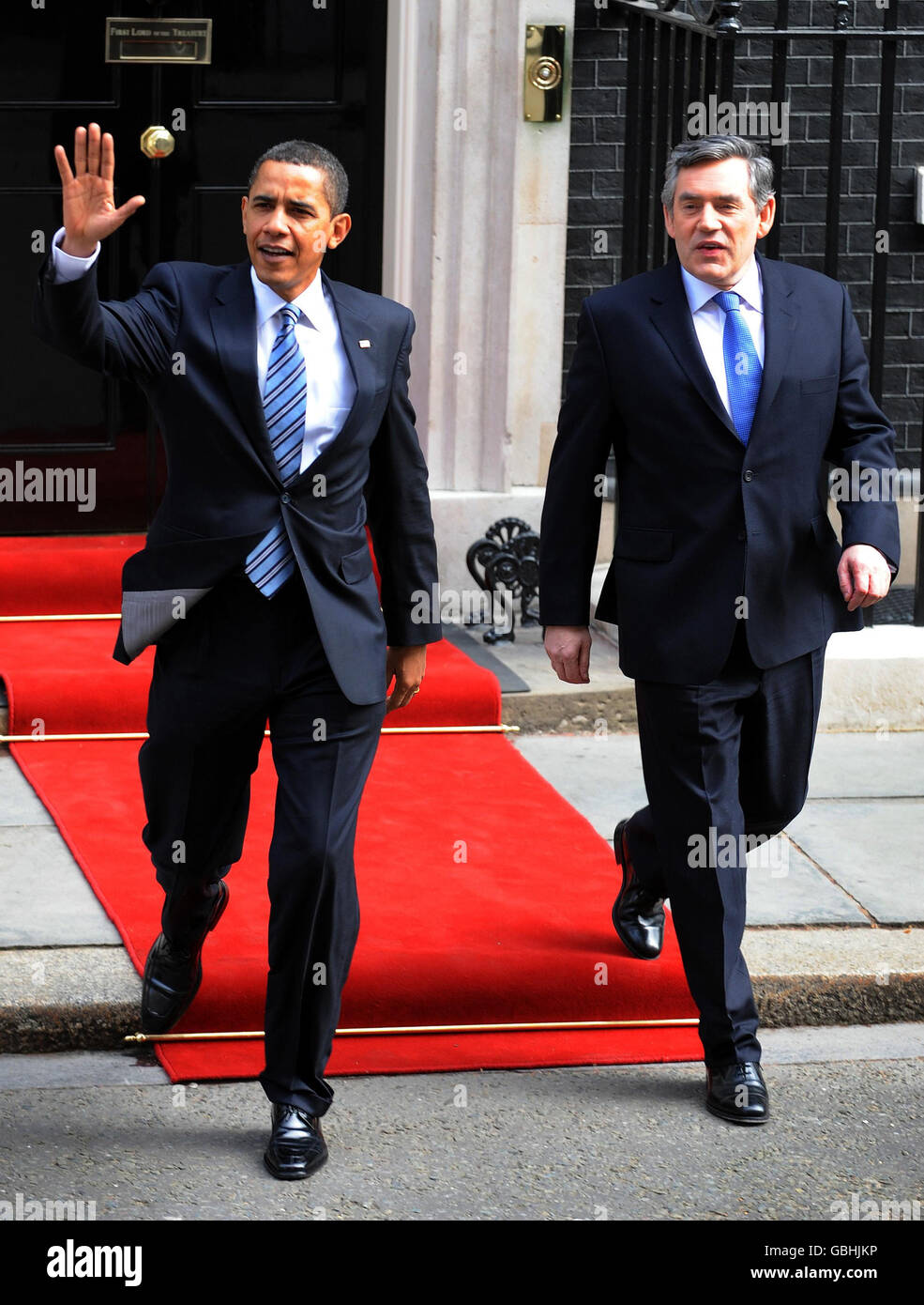 Prime Minister Gordon Brown and US President Barack Obama leave Downing ...