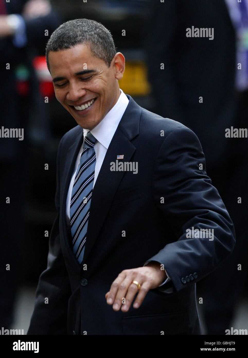 US President Barack Obama leaves Downing Street after holding a joint ...