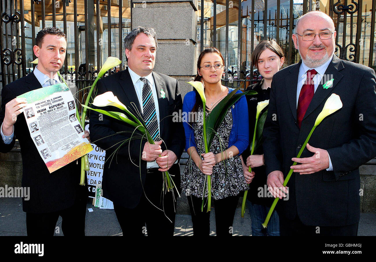 Left to right. Shaun Tracey, Aengus O'Snodaigh TD, Oonagh O'Reilly ...
