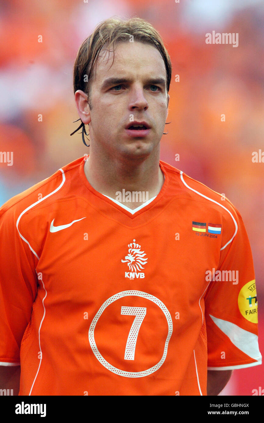Netherlands football euro 2004 headshot hi-res stock photography and ...
