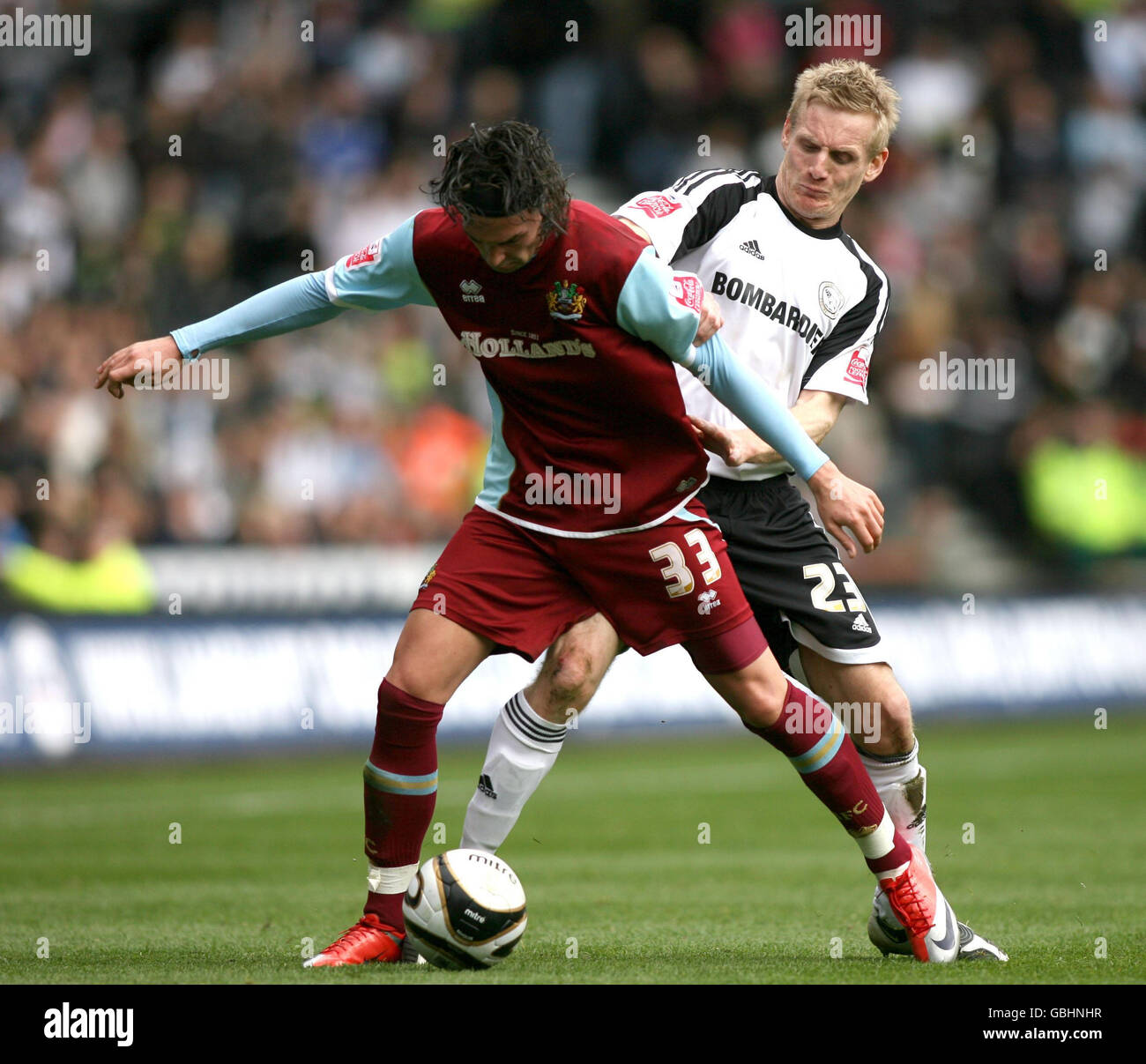 Derby County's Gary Teale (right) and Burnley's Chris Eagles (left ...