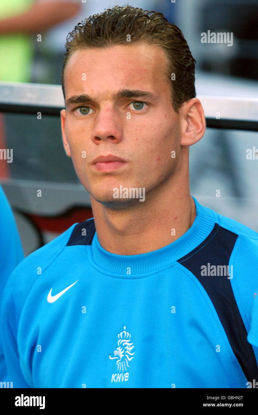 Netherlands football euro 2004 headshot hi-res stock photography and ...