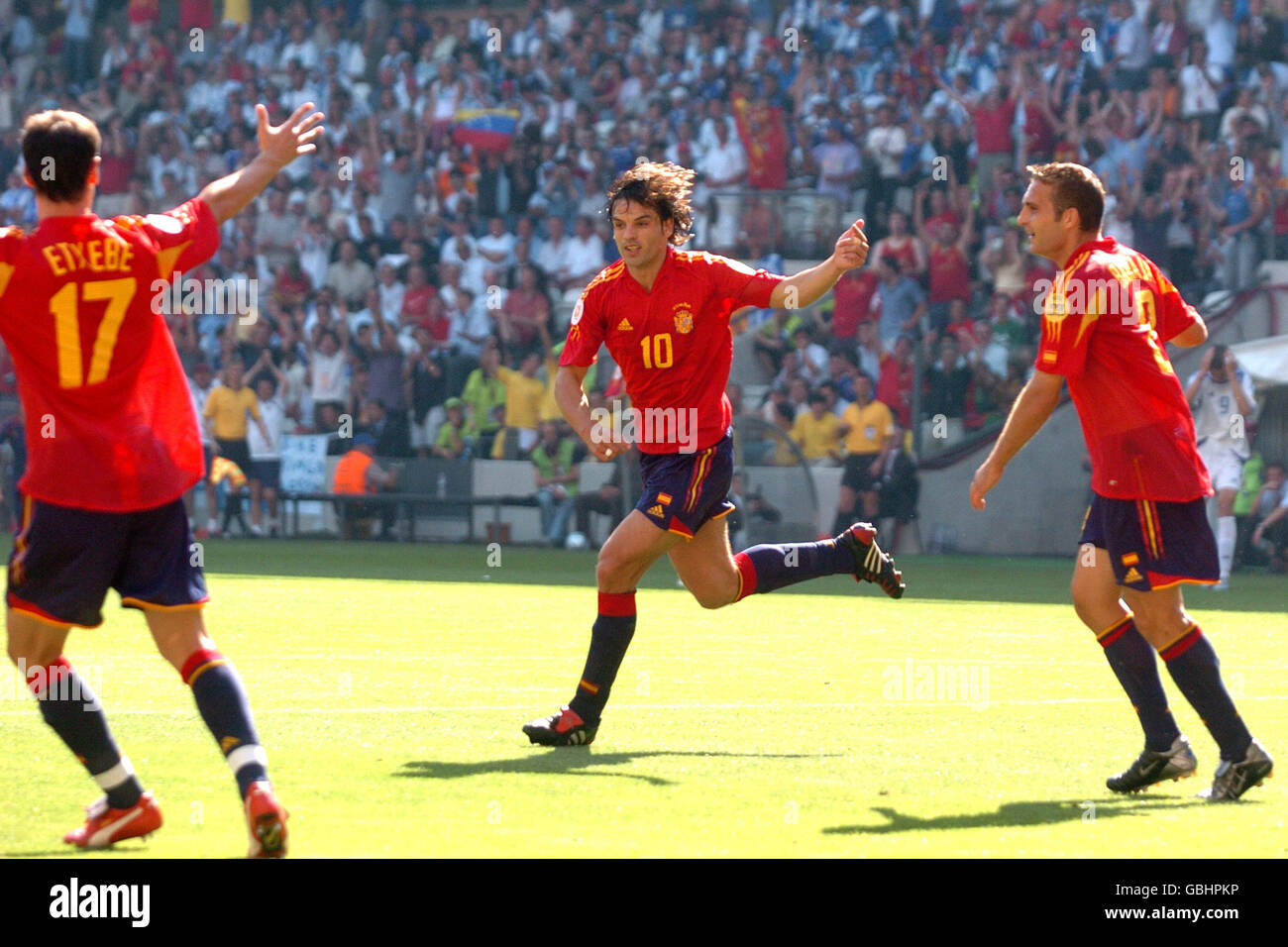 Fernando morientes 2004 hi-res stock photography and images - Alamy