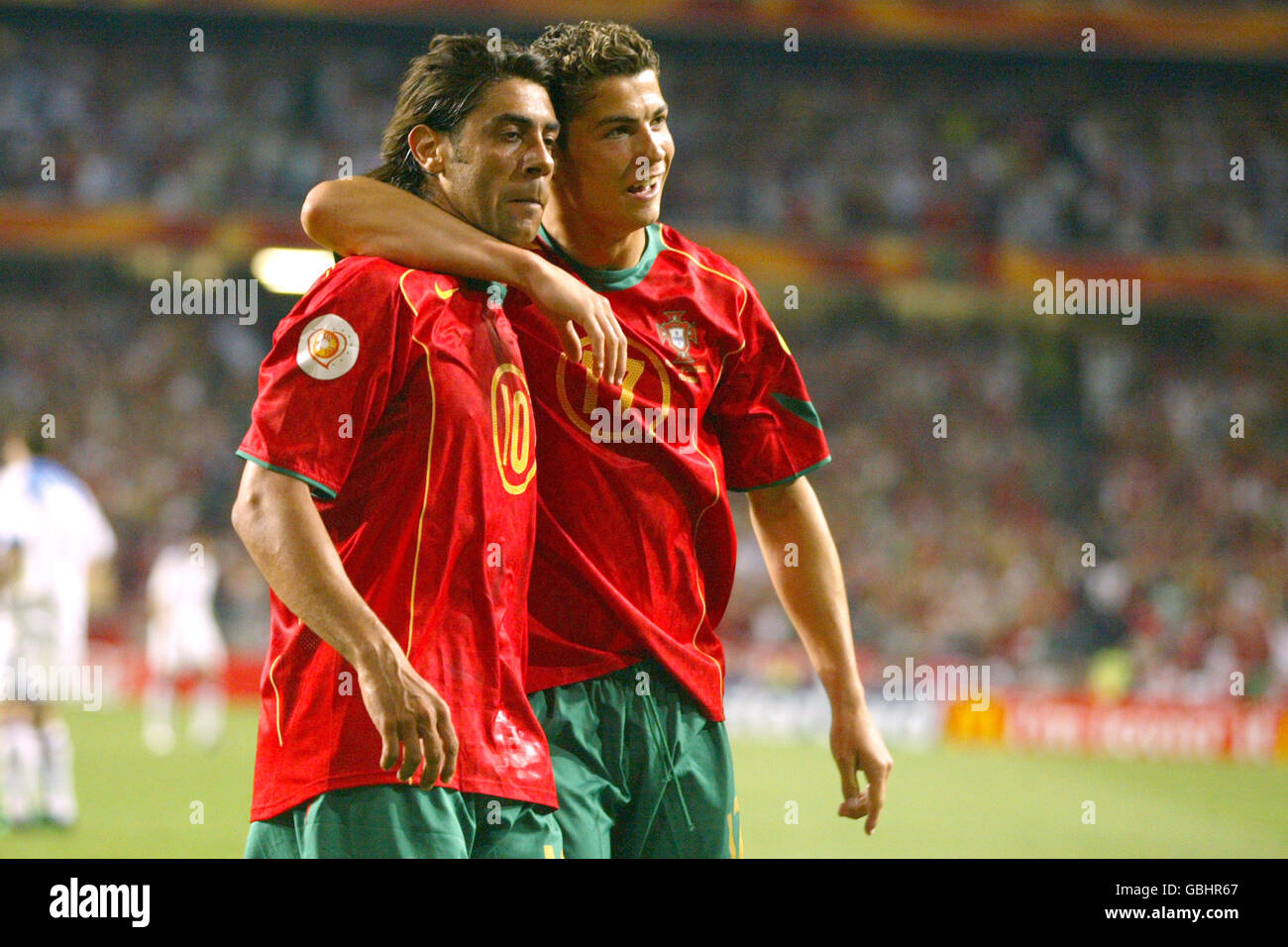 Football euro 2004 hug cele hi-res stock photography and images - Alamy
