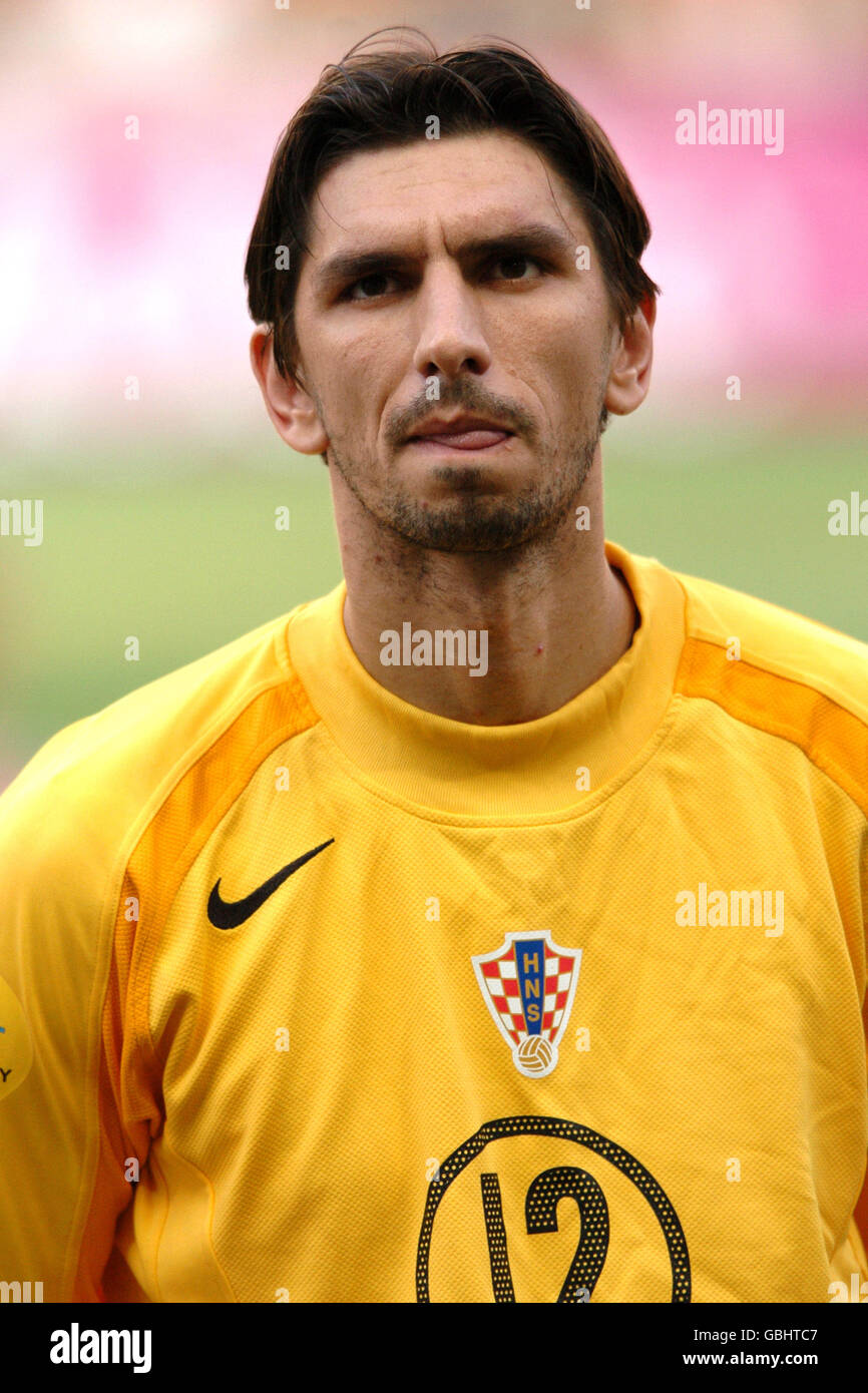 Croatia goalkeeper tomislav butina hi-res stock photography and images ...