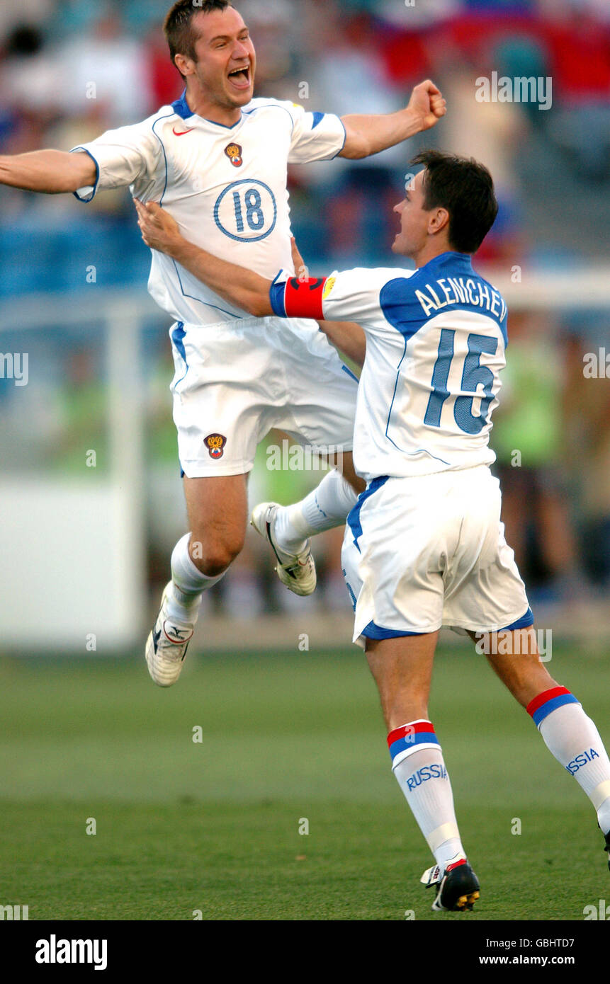 Soccer uefa european championship 2004 group a russia v greece hi-res ...