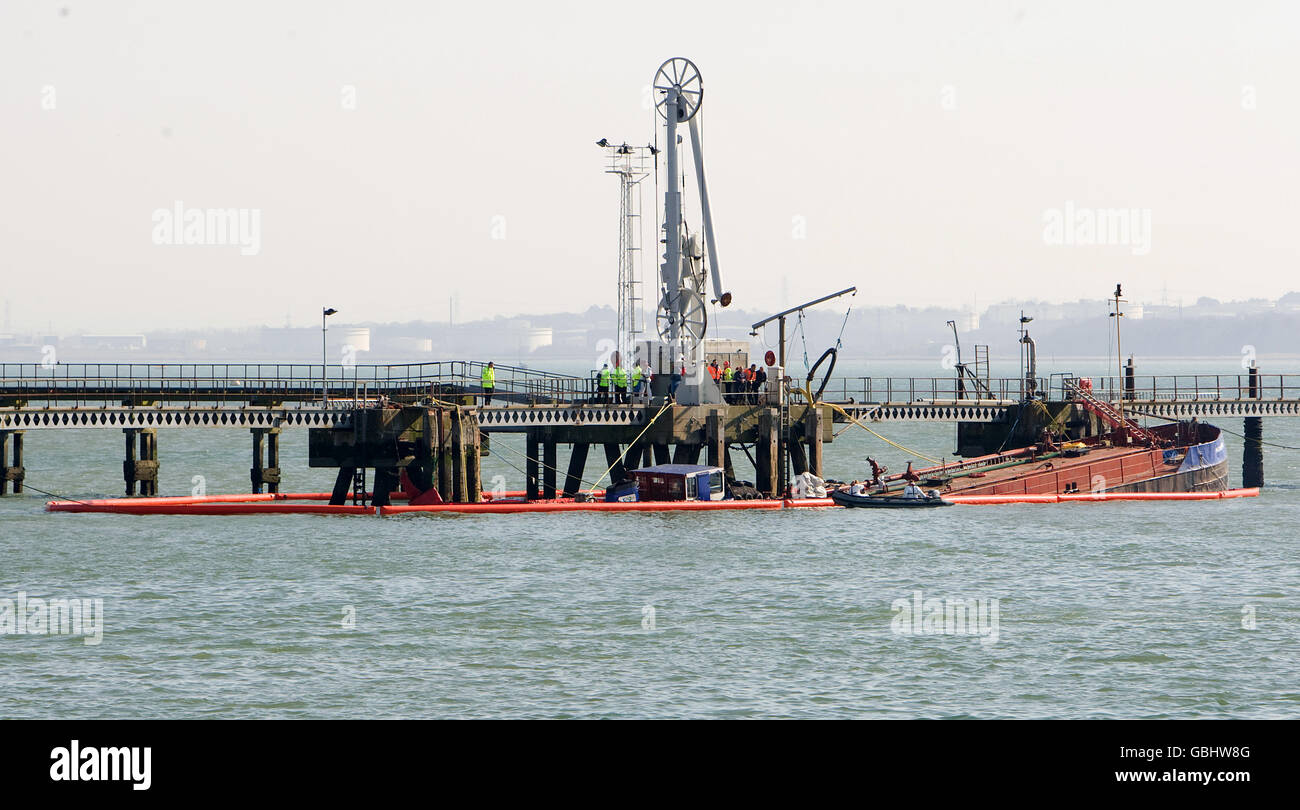 Sludge vessel hi-res stock photography and images - Alamy