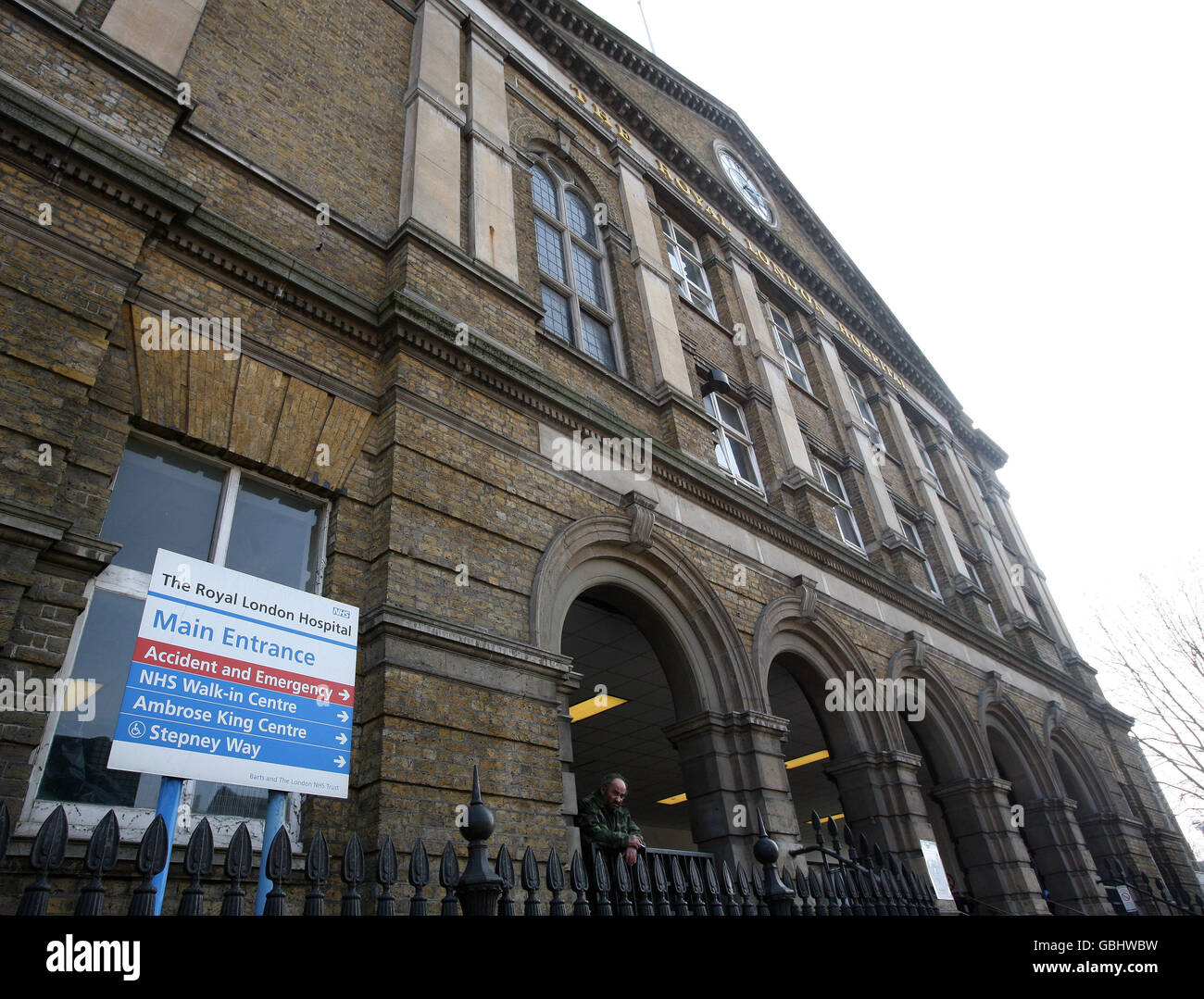 Entrance to royal london hospital run nhs on whitechapel road hi-res ...