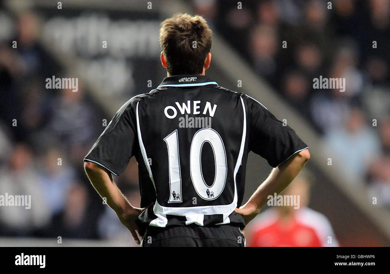 England football captain michael owen hi-res stock photography and ...