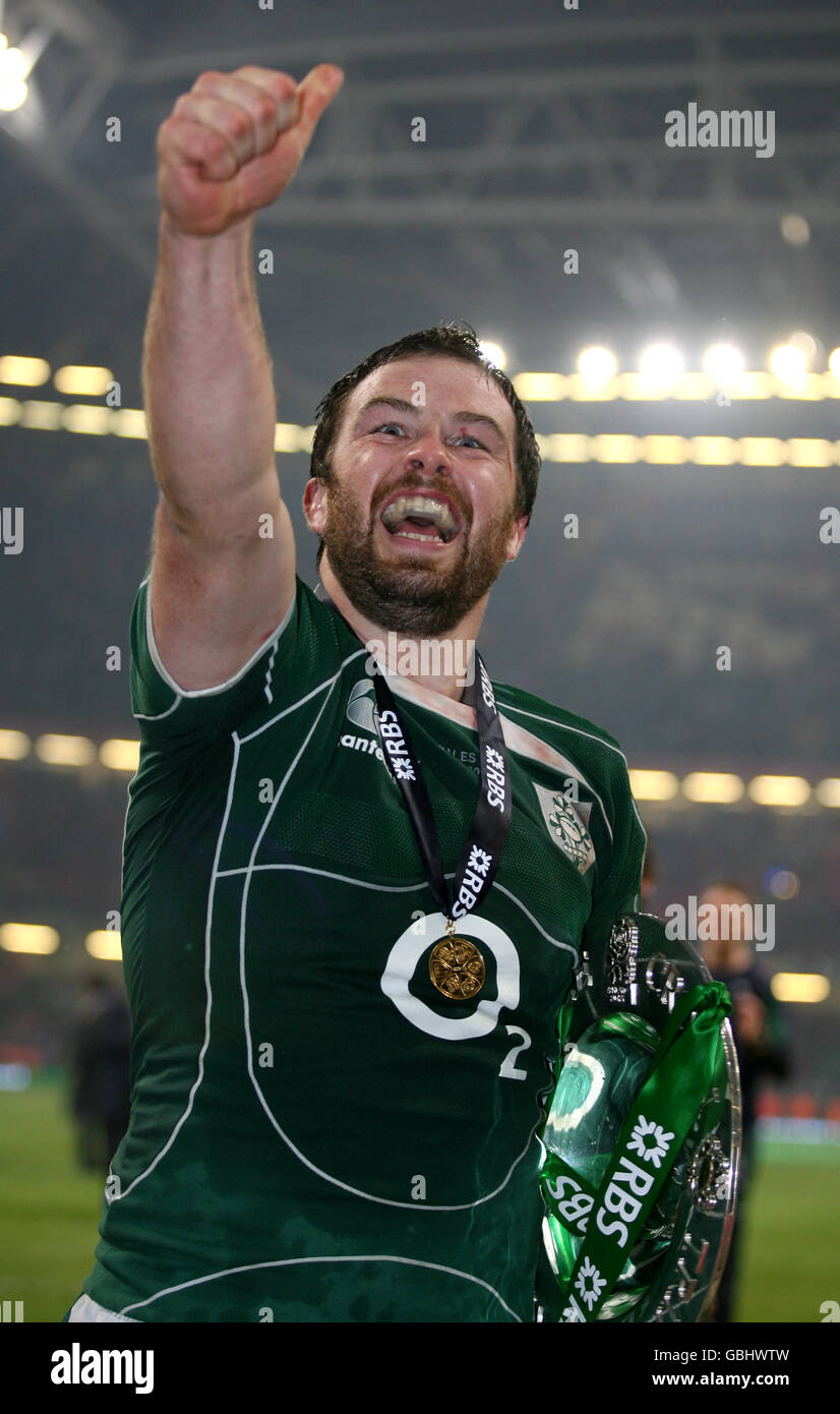 Ireland's Marcus Horan celebrates after the final whistle Stock Photo ...