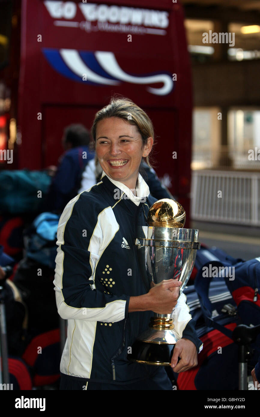 England womens captain charlotte edwards trophy she arrives heathrow ...