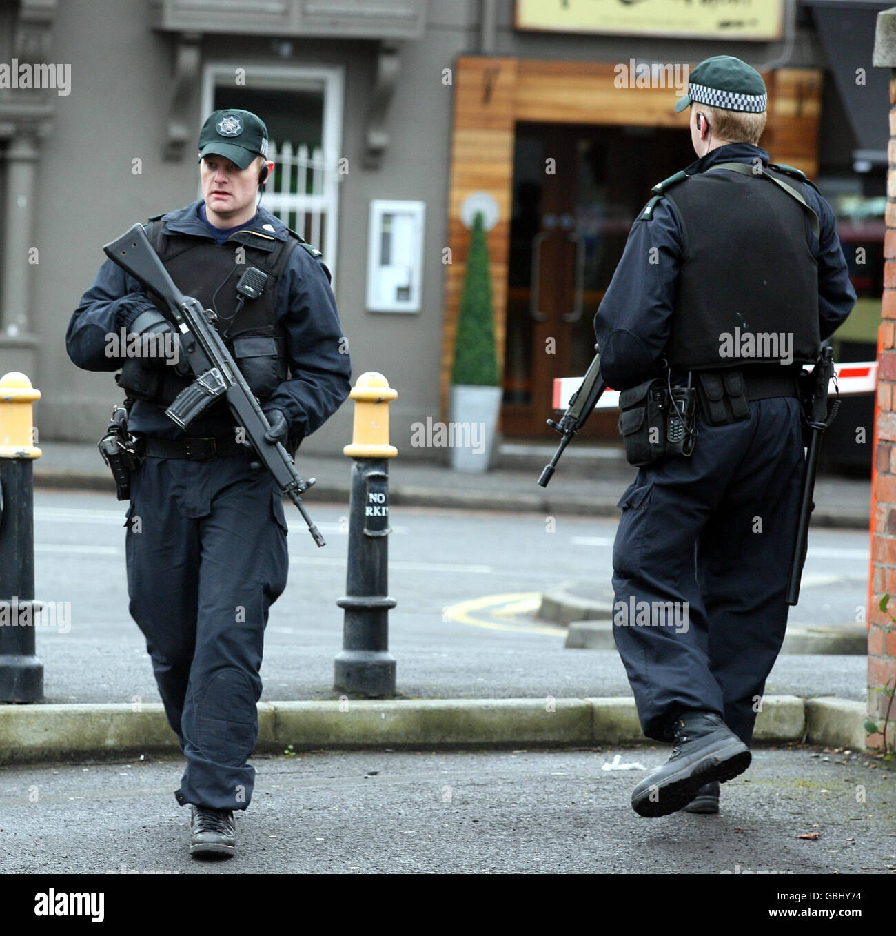 Armed police arrive at lisburn magistrates court hi-res stock ...