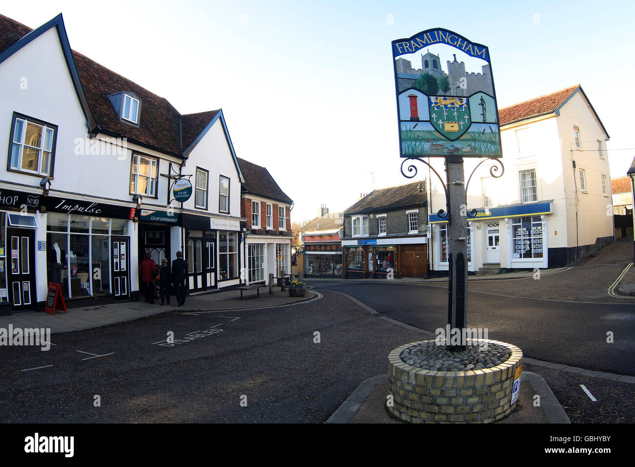 General view of the Framlingham coat of arms in the village square ...