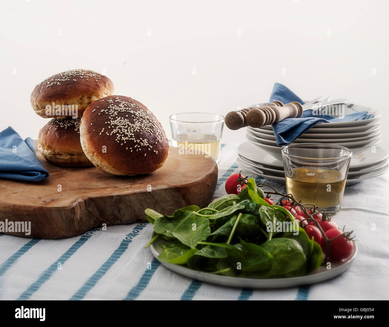 Burger bread buns ready for a grill Stock Photo - Alamy