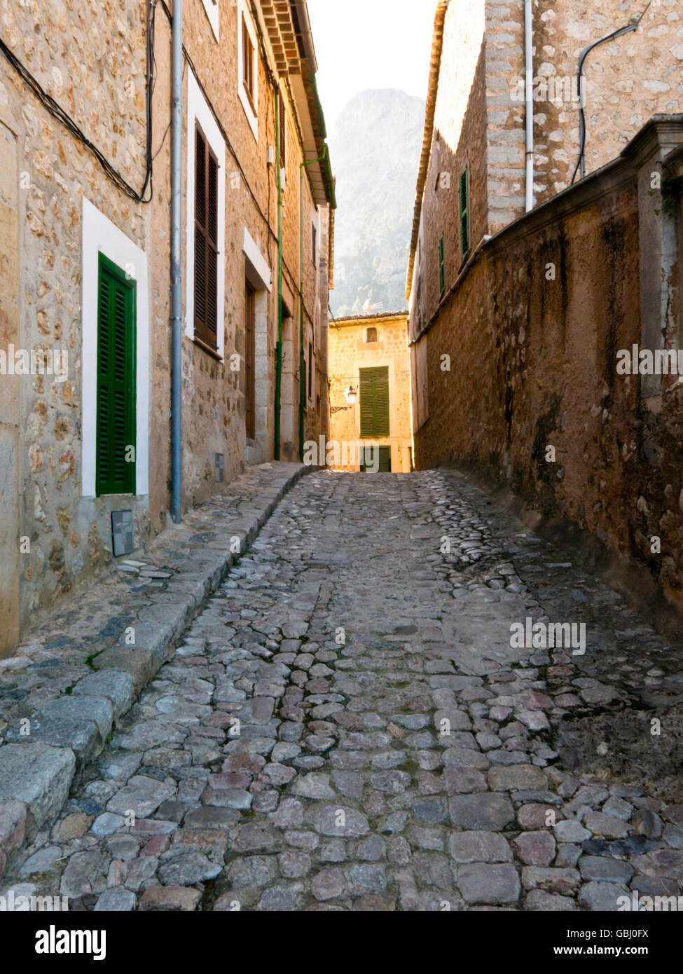 Gasse in Mallorca Stock Photo - Alamy