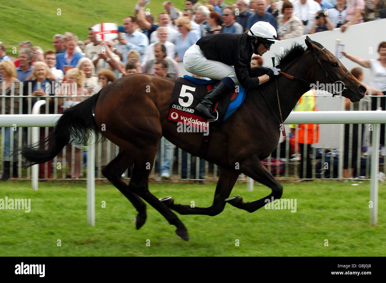Oaks day races hi-res stock photography and images - Alamy