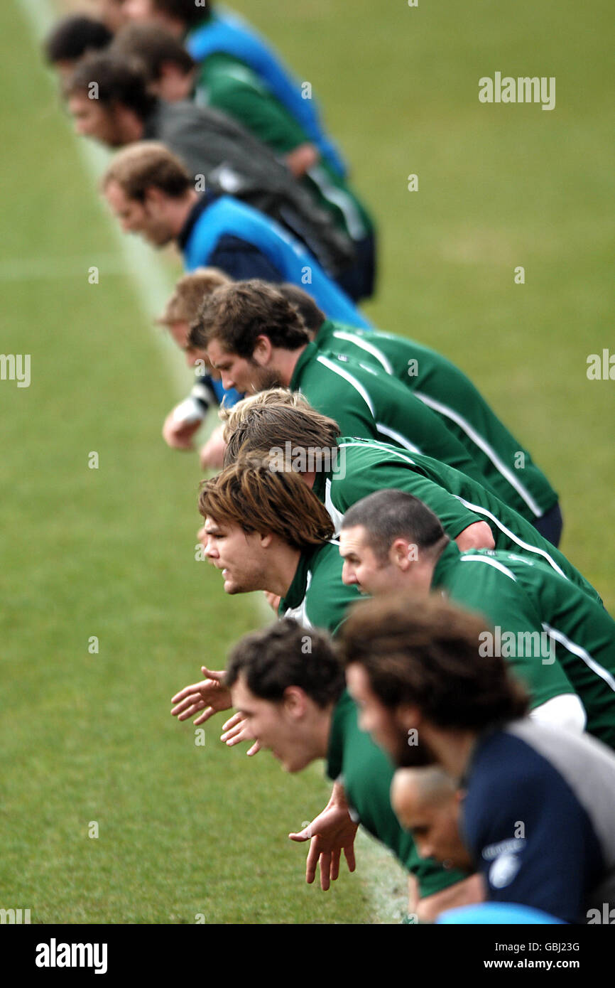 Nottingham Rugby players take part in the pre-match warm up Stock Photo ...