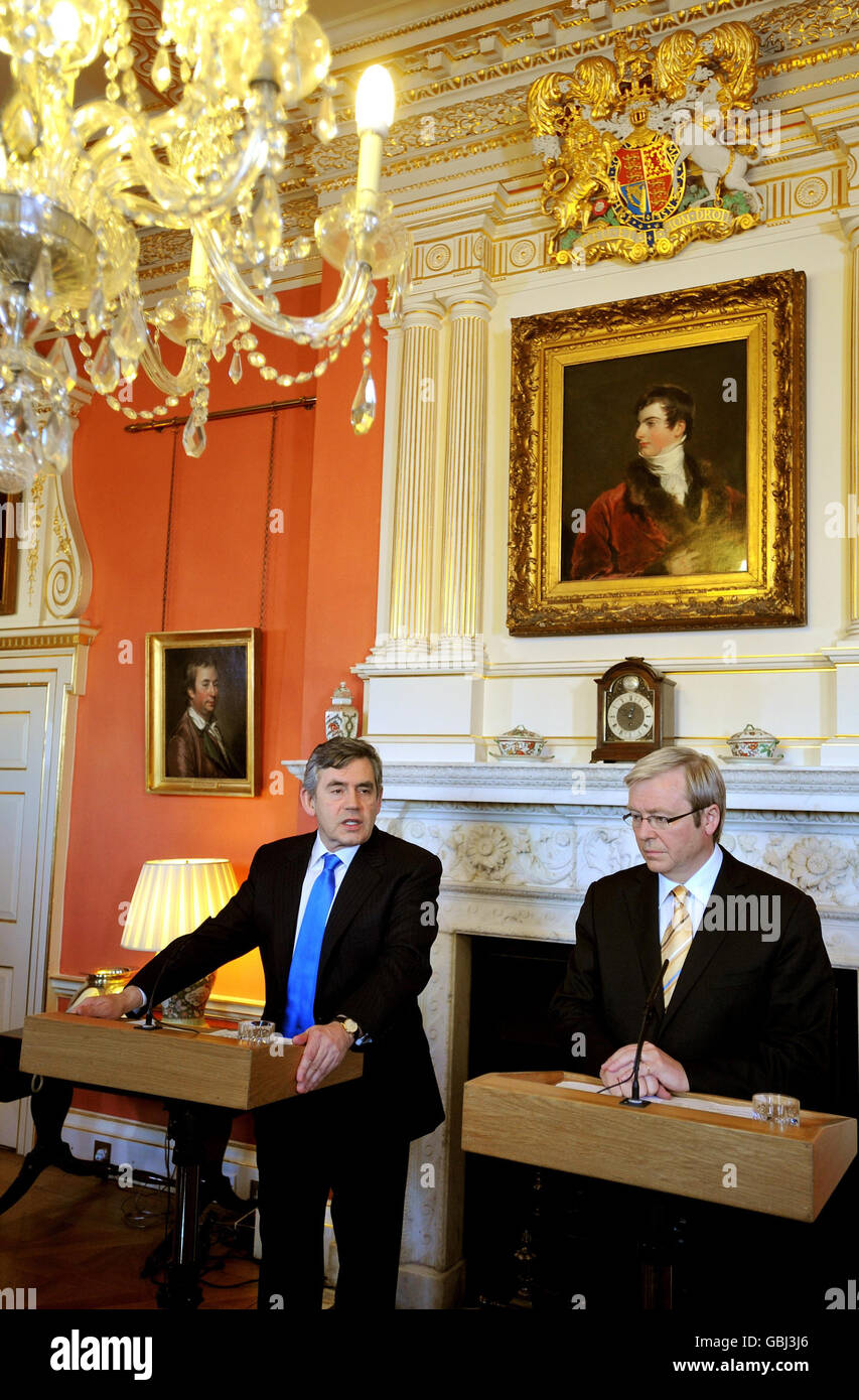 Gordon Brown meets Australian Prime Minister Kevin Rudd Stock Photo - Alamy
