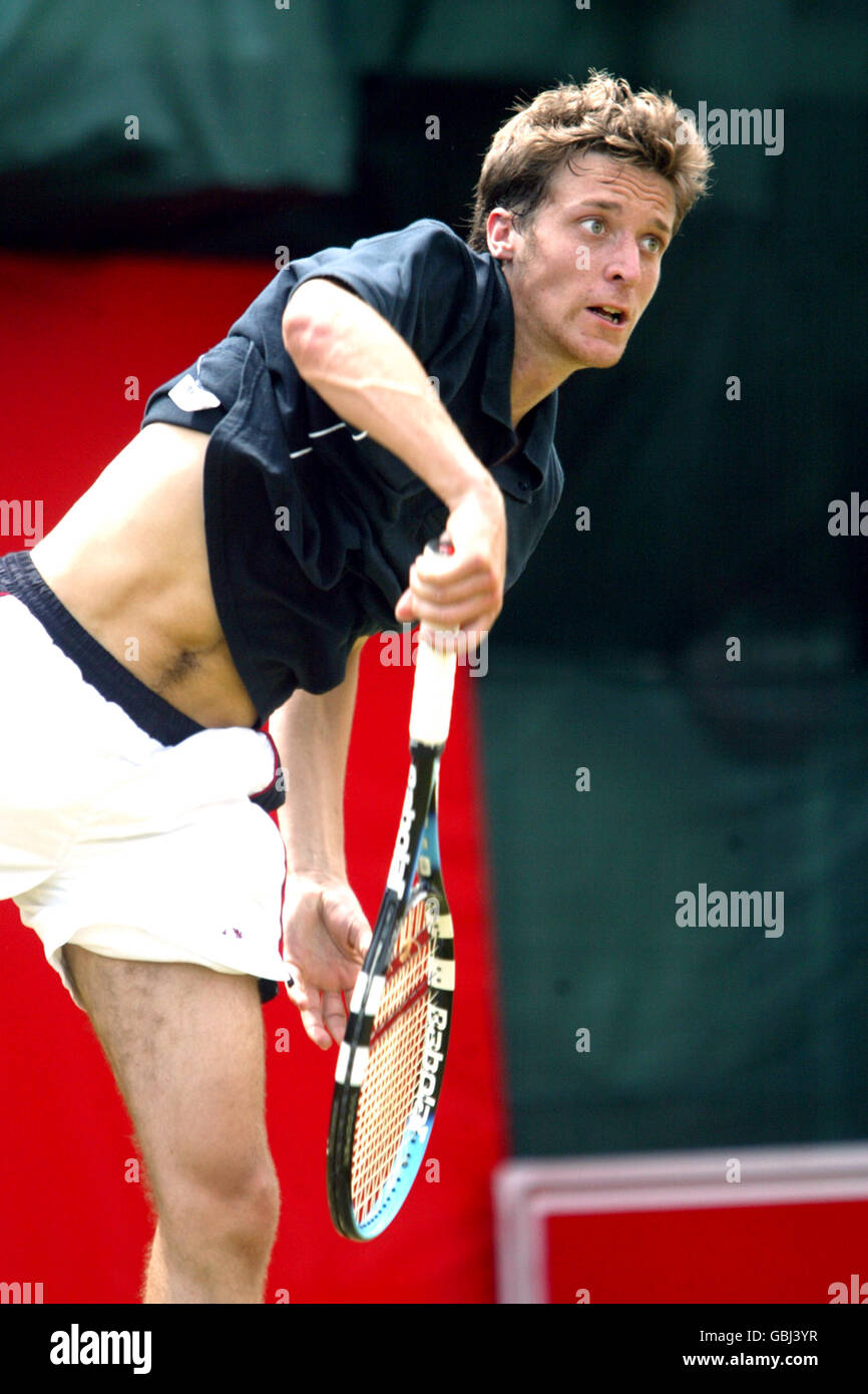 Ian flanagan in action against vitor hanescu hi-res stock photography ...