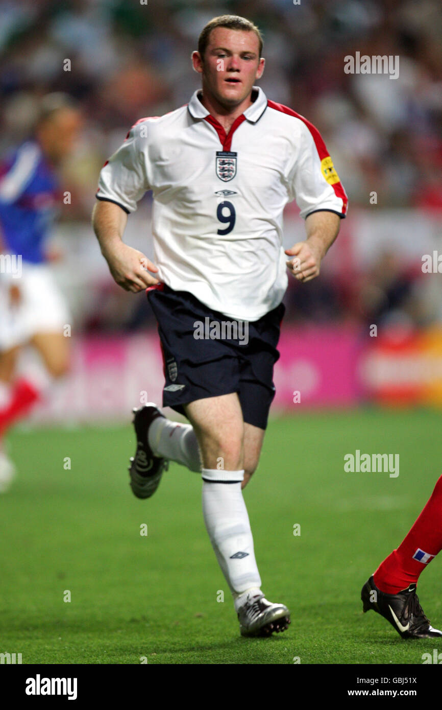 Wayne rooney euro 2004 france hi-res stock photography and images - Alamy