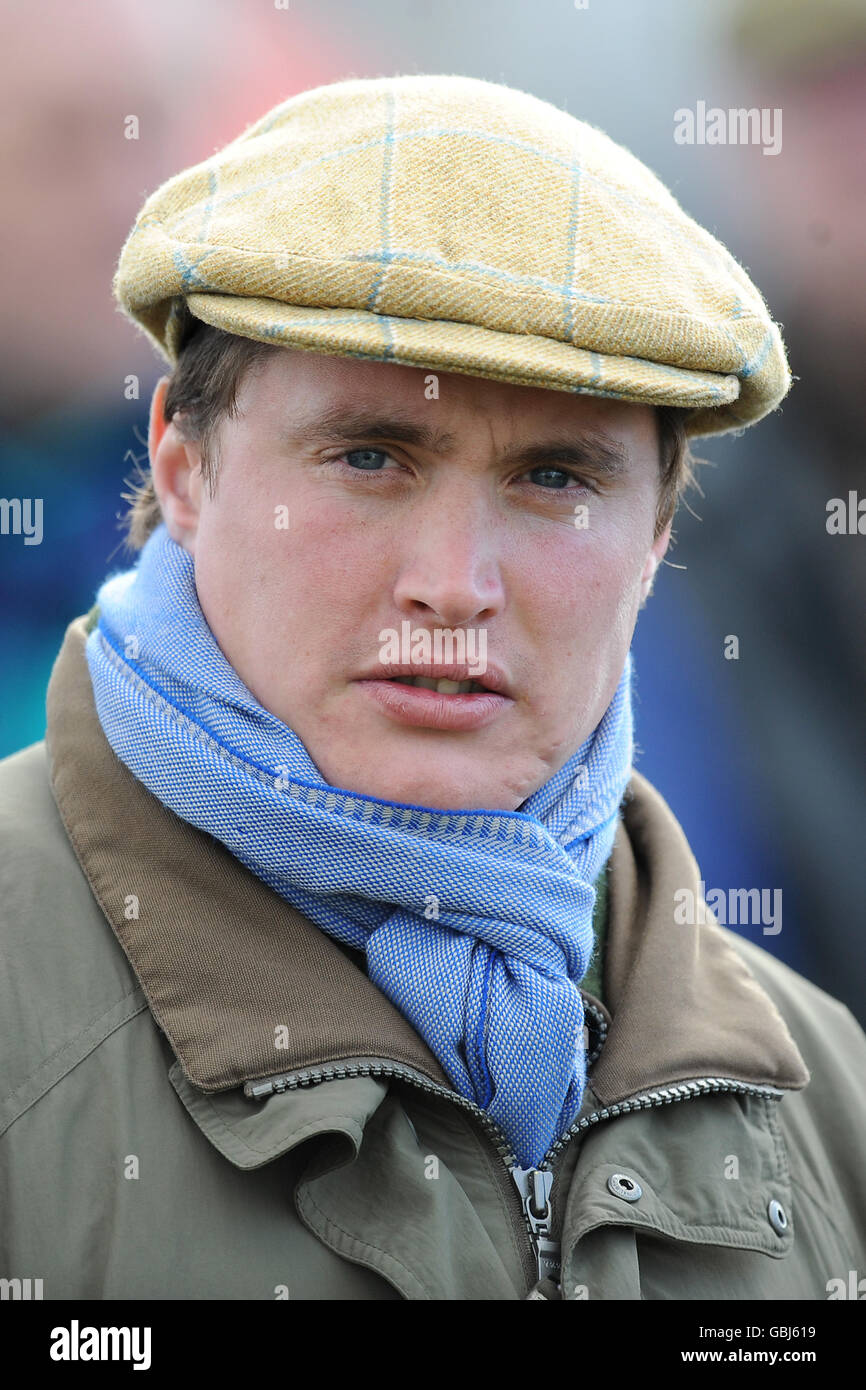 Hurdle race bangor on dee racecourse hi-res stock photography and ...