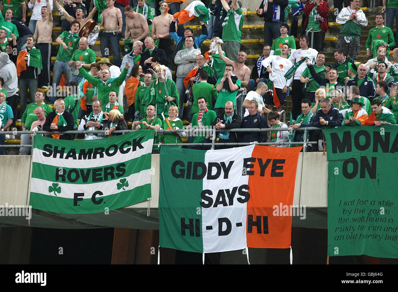Football fans ireland italy hi-res stock photography and images - Alamy