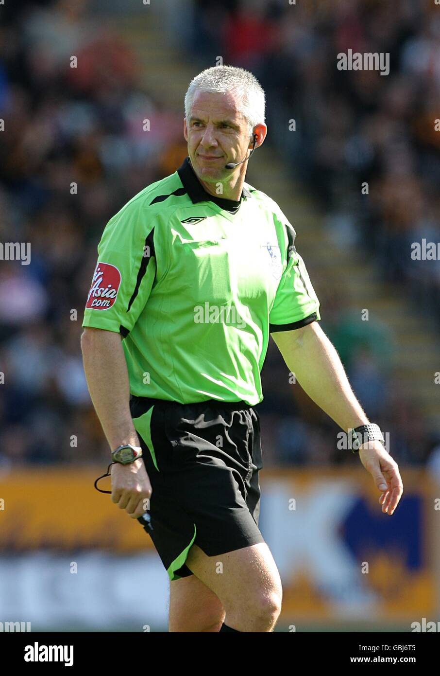 Referee Chris Foy High Resolution Stock Photography and Images - Alamy