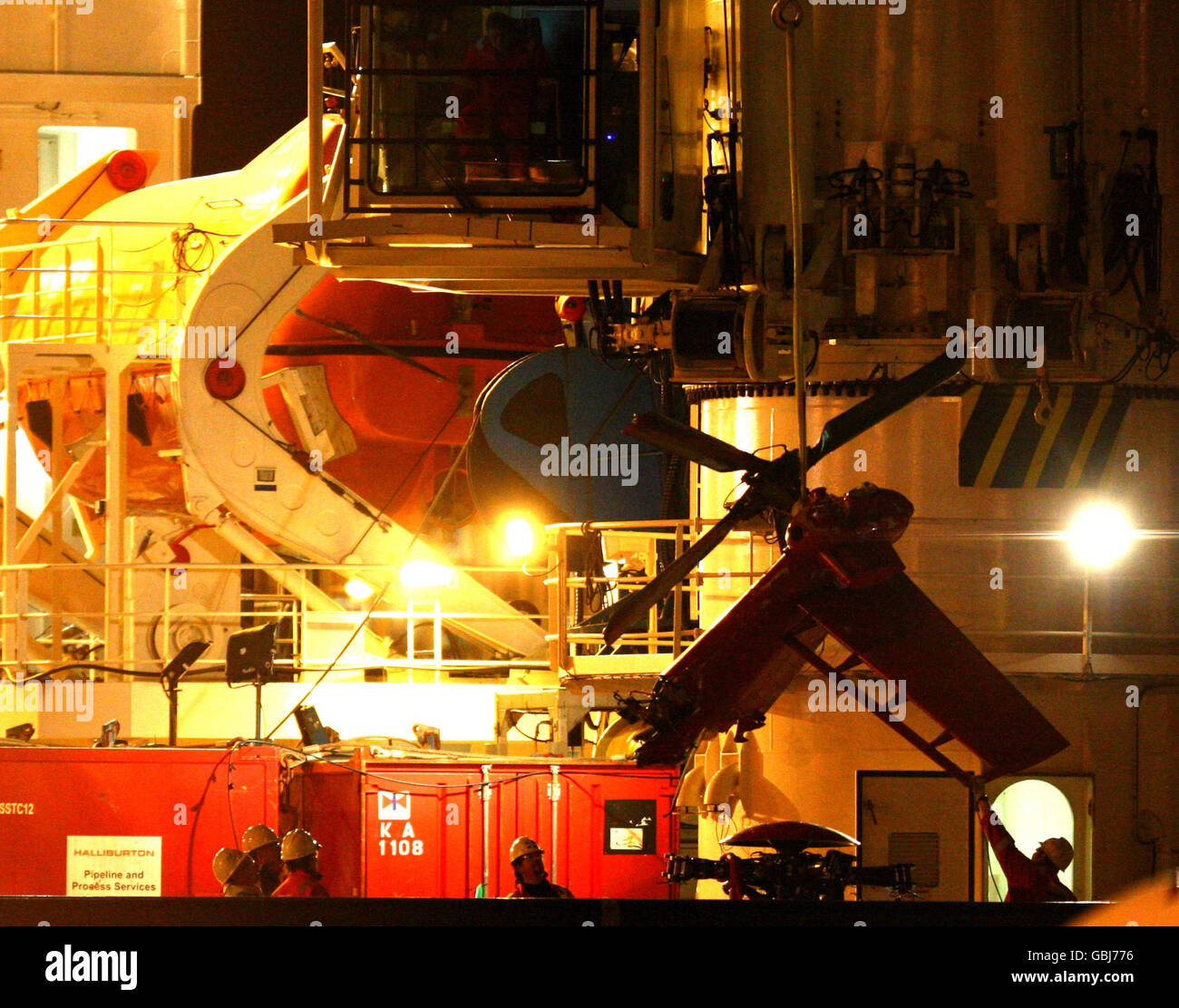Helicopter ditches in the North Sea Stock Photo - Alamy