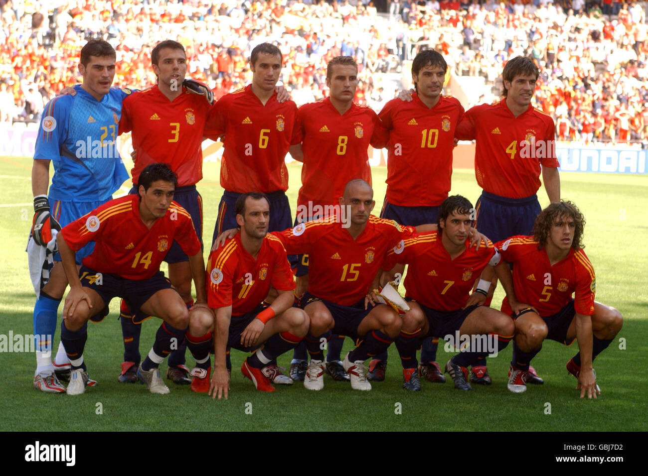 Spain team group euro 2004 spain hi-res stock photography and images ...