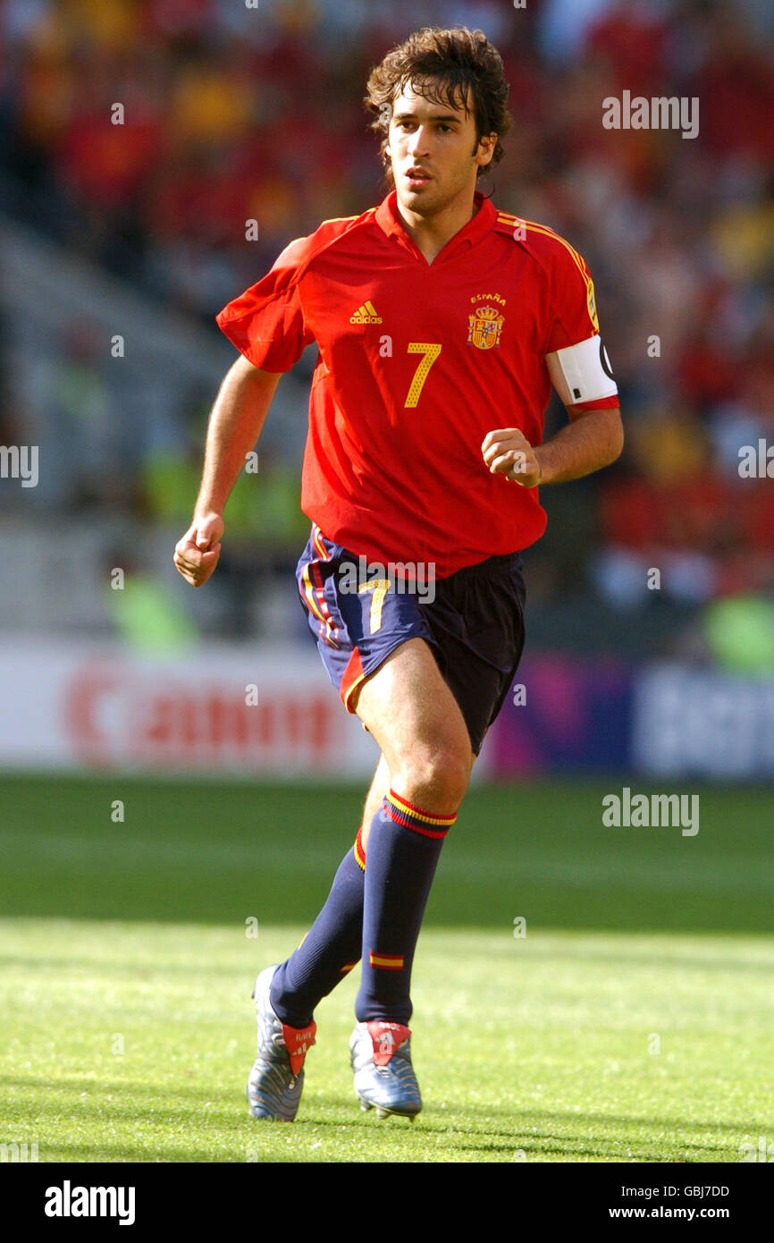 Uefa euro 2004 greece hi-res stock photography and images - Alamy