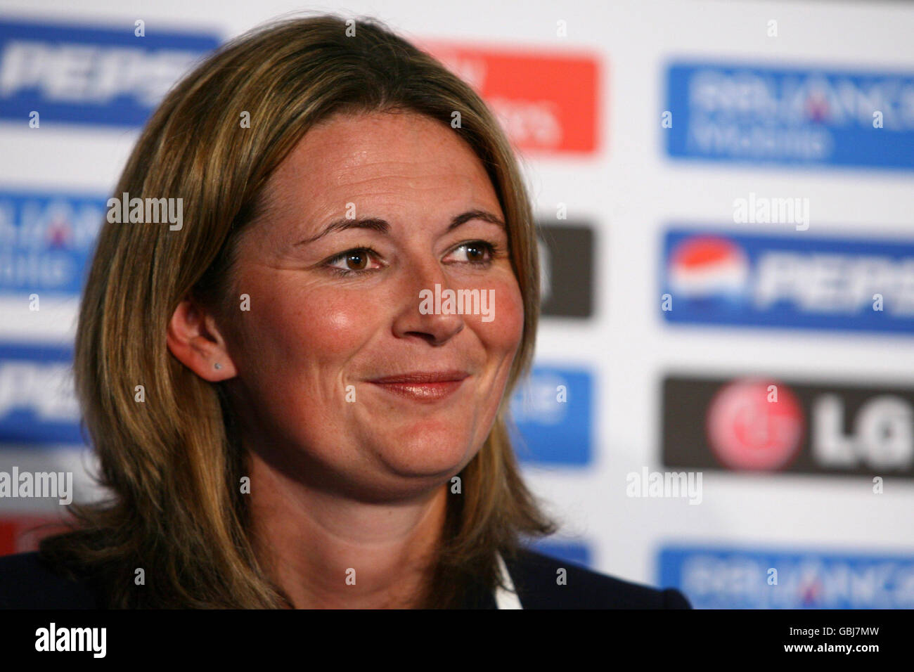 Cricket smiling head head shot lords hi-res stock photography and ...
